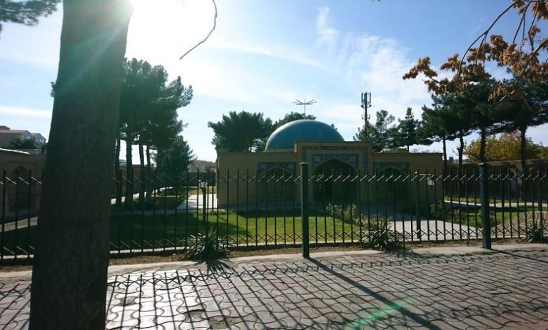 آرامگاه ملا هادی سبزواری | تاریخچه و معماری +عکس – گردشی تاپ